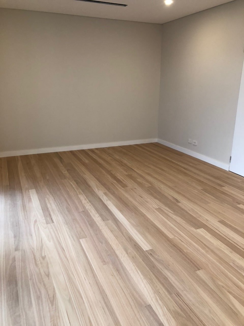 Contact No Limit Building Solutions' Construction Experts